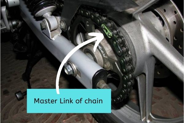 10 Steps to clean and lube motorcycle chain
