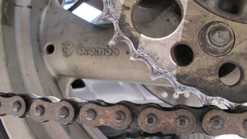 10 Steps to clean and lube motorcycle chain